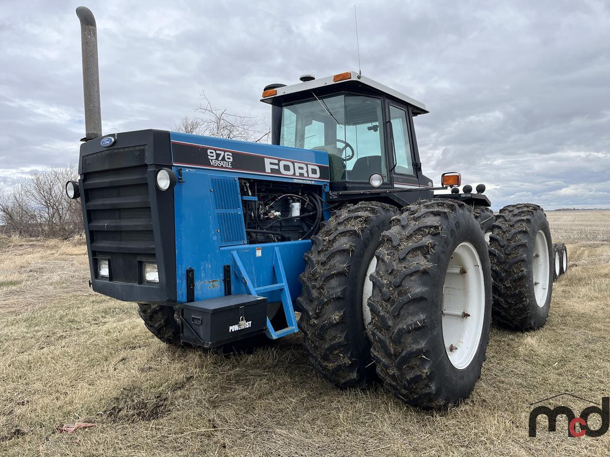 1993 Ford 976 Versatile Tractor